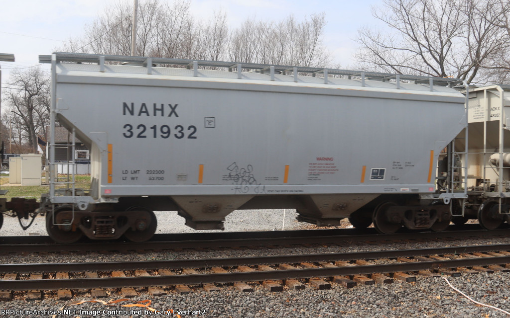 NAHX 321932 - Wells Fargo Rail